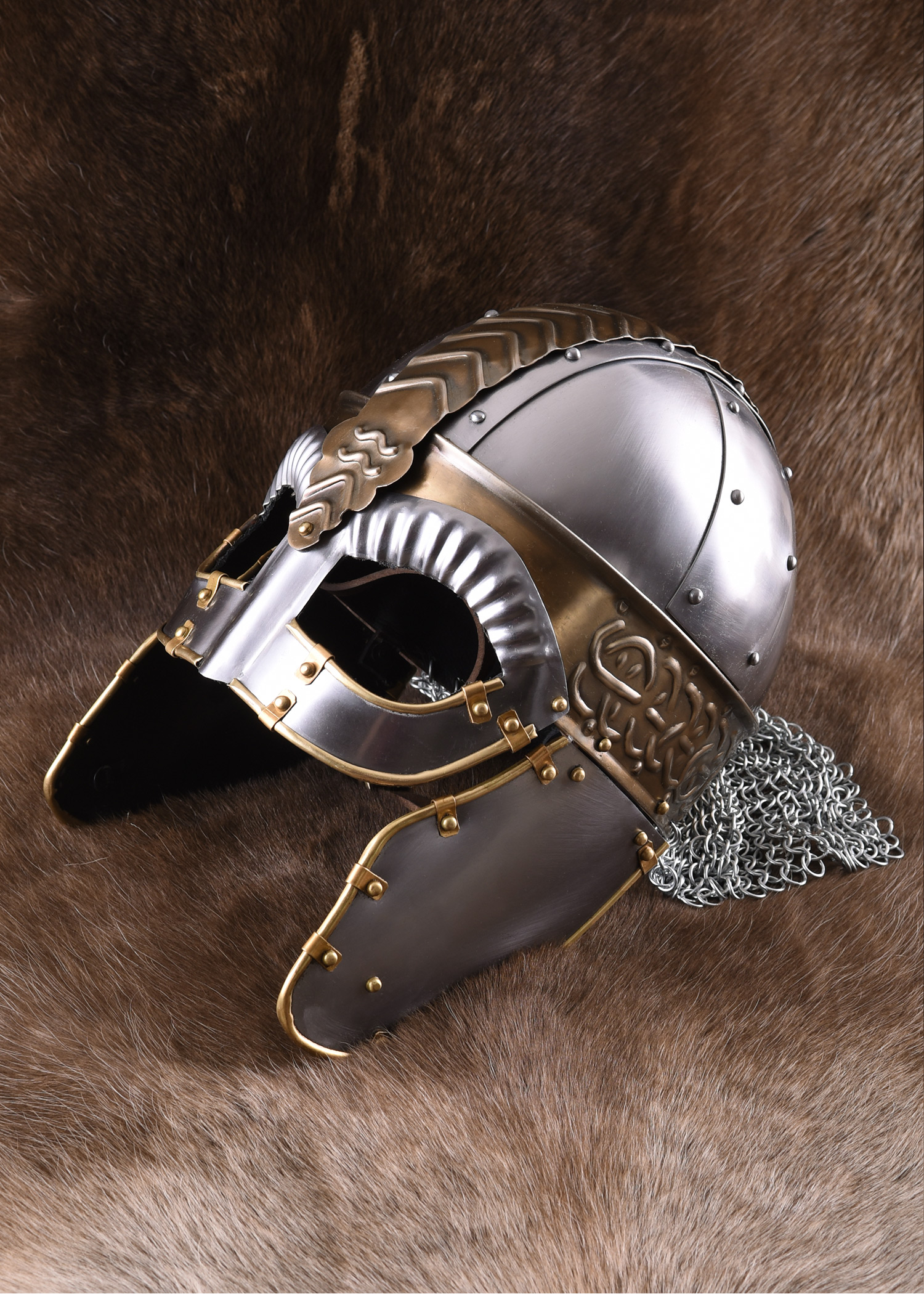 Medieval Helmets: Spectical Helmet Beowulf